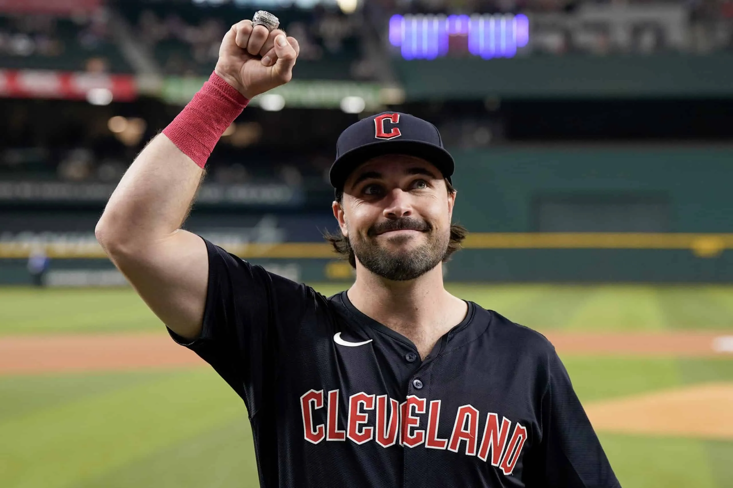Austin Hedges Sends Confident Message About Guardians' Pitchers